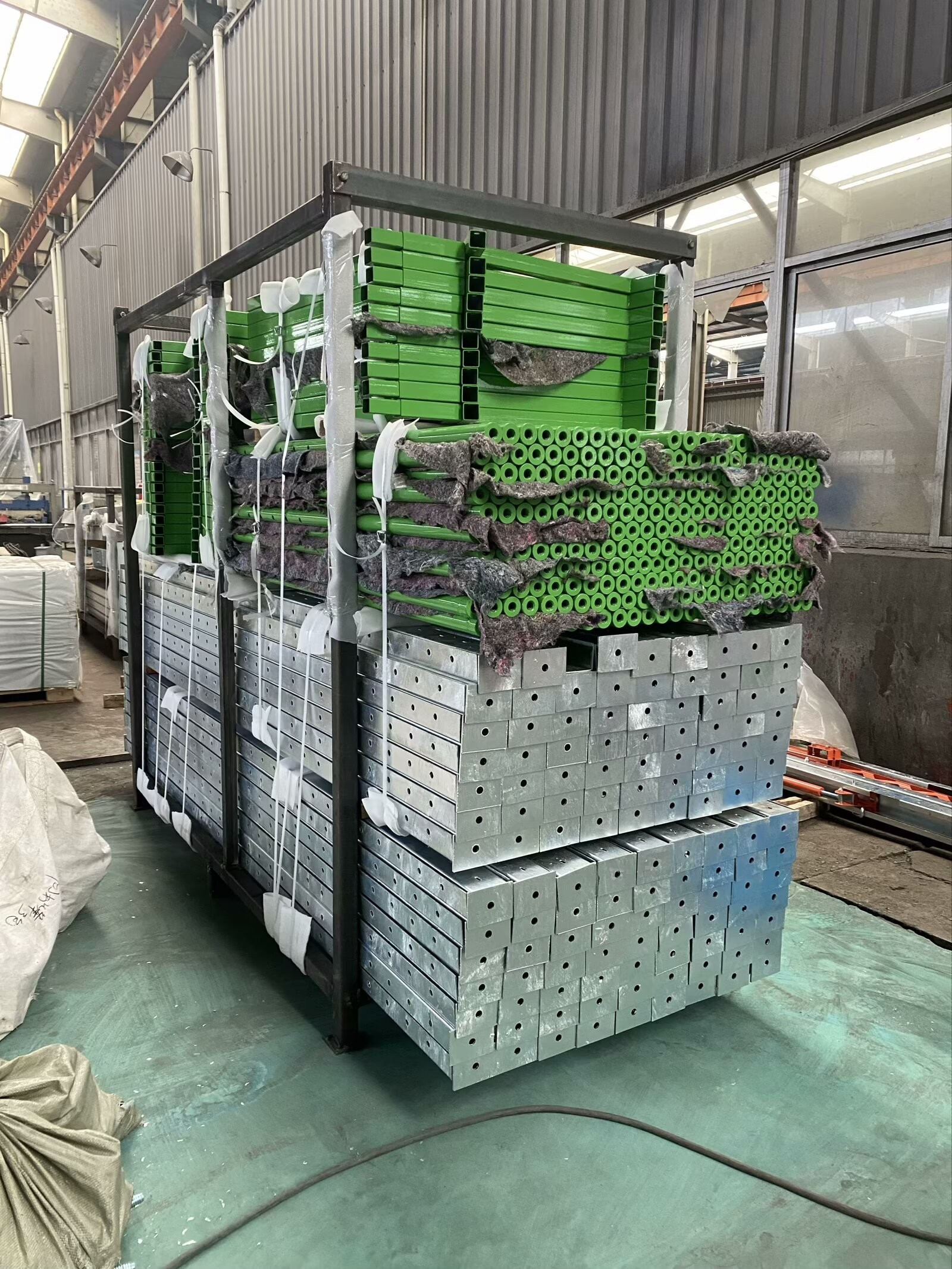 Adjustable Steel Supports For ICF Construction Steel Bracing For ICF Forms