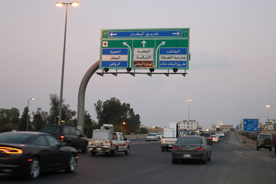 Structural Steel Cantilever Overhead Sign Truss Cantilever Type Highway ...