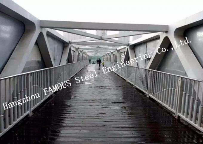 Easy Installation Prefabricated Pedestrian Steel Structure Skywalk Bridge